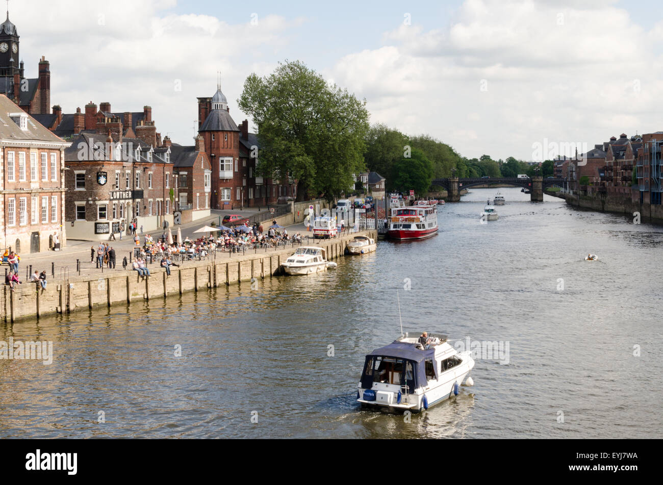 Summer riverside hi-res stock photography and images - Alamy