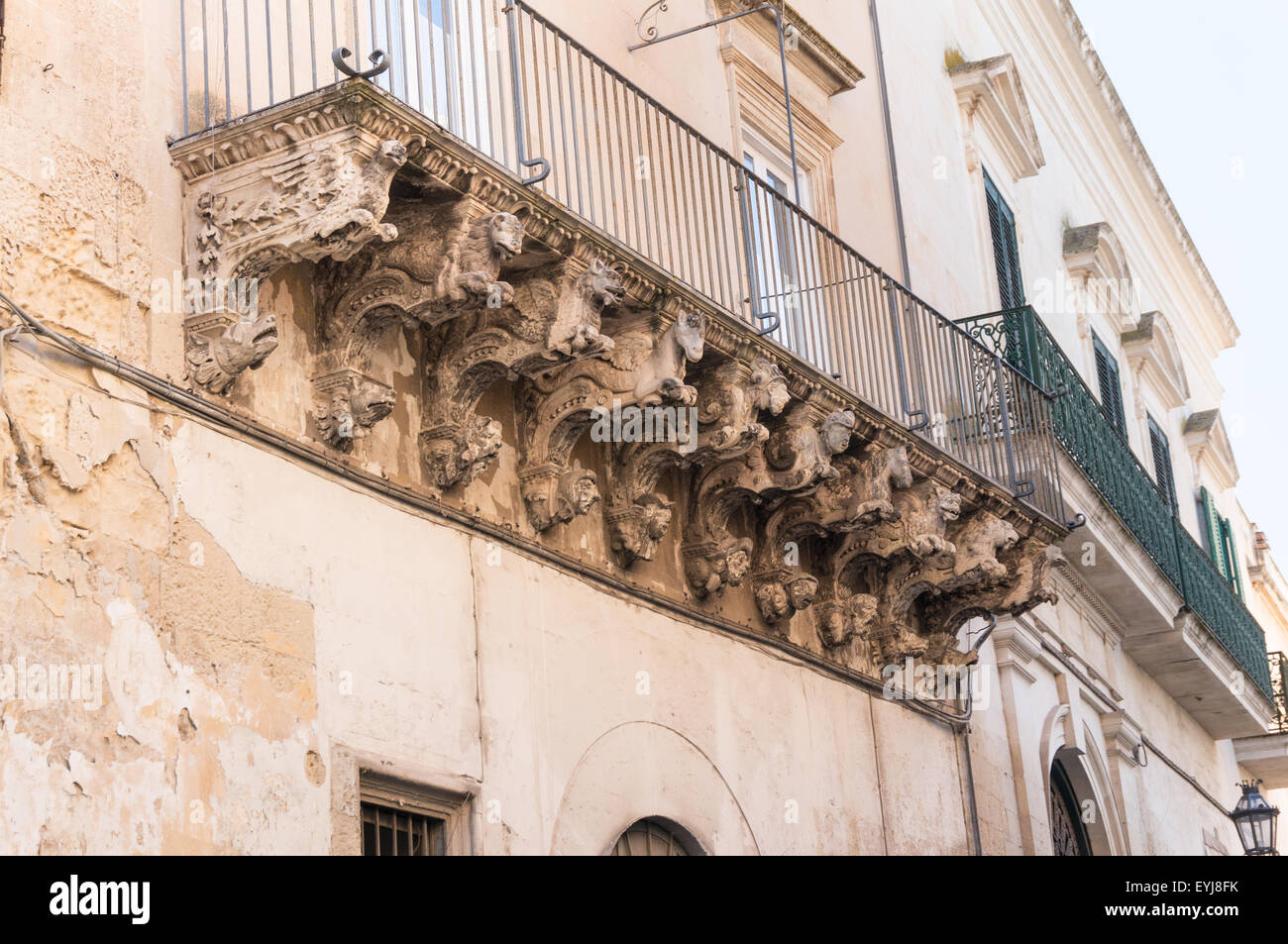 Balcony corbel hi-res stock photography and images - Alamy