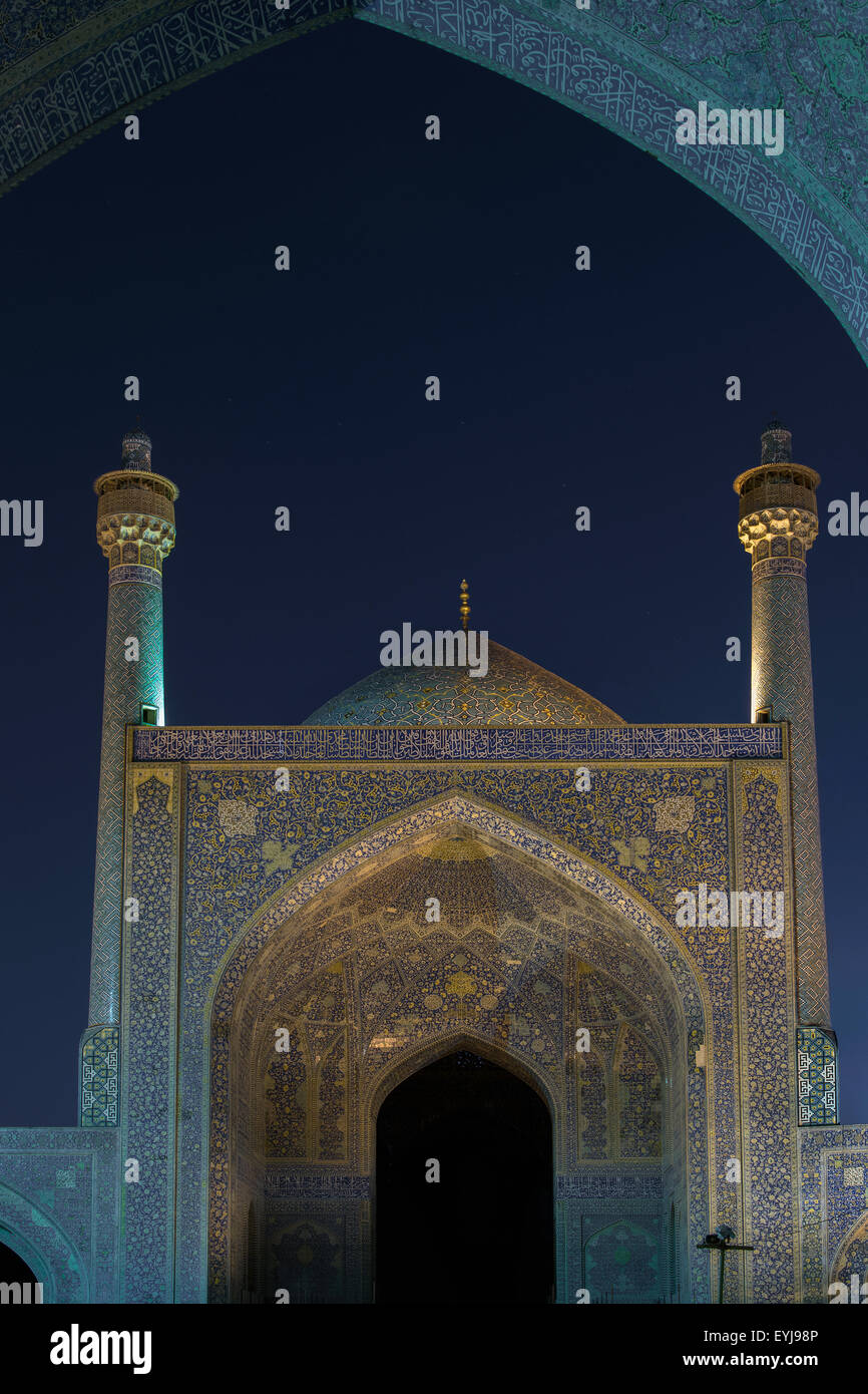 Isfahan mosque dome hi-res stock photography and images - Alamy