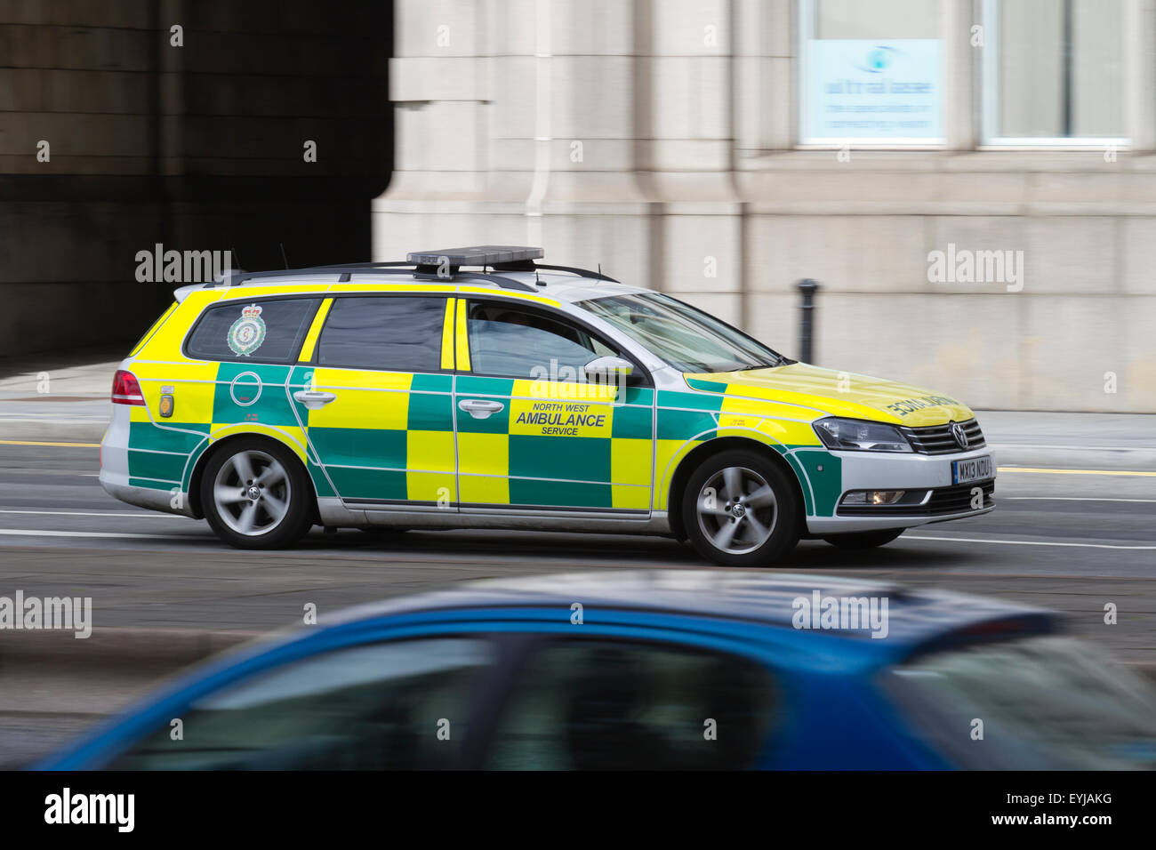 a ambulance medic paramedic emergency urgent healthcare first aid cpr ...