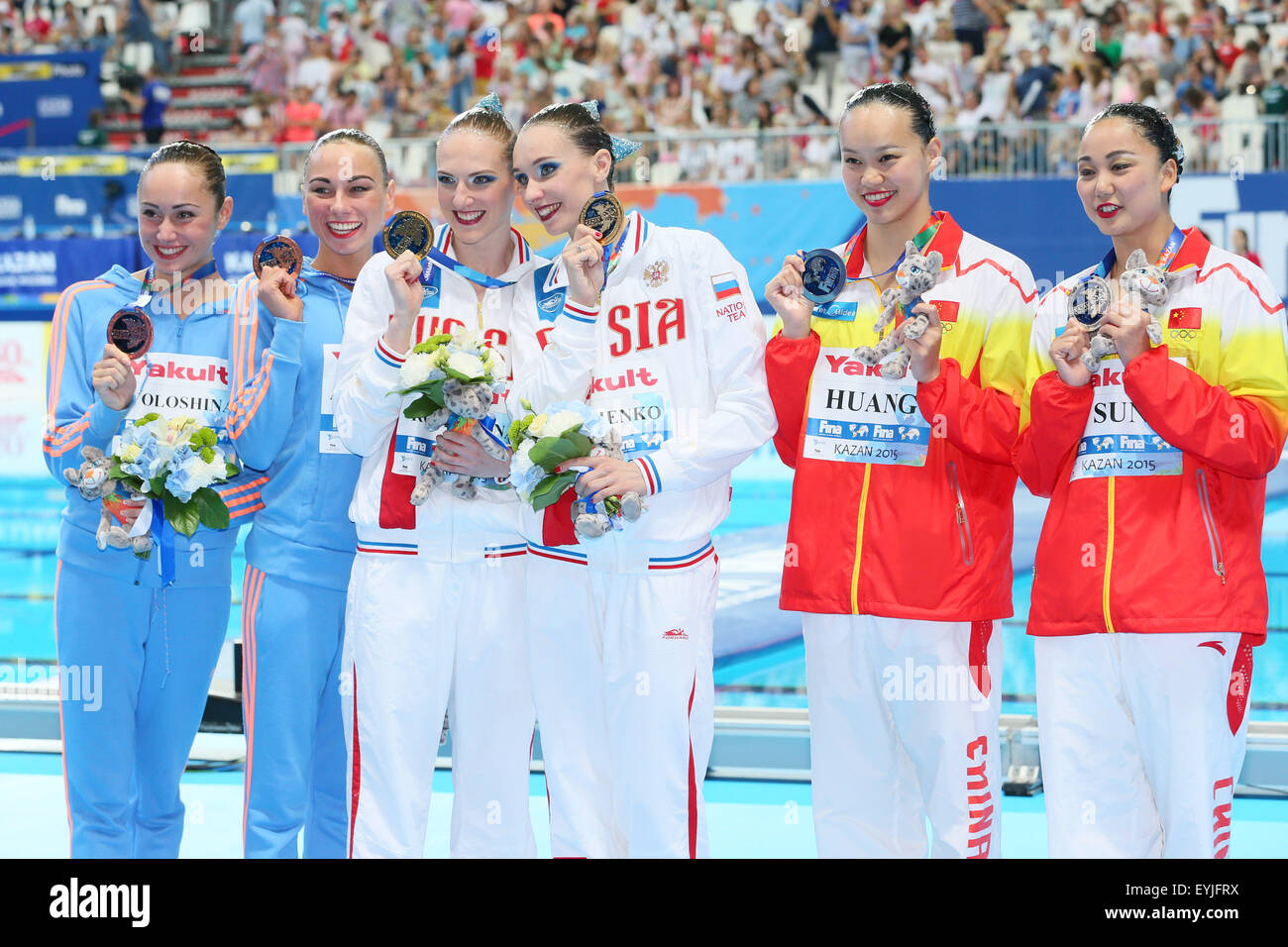 Kazan, Russia. 30th July, 2015. (L-R) Lolita Ananasova & Anna Voloshyna ...
