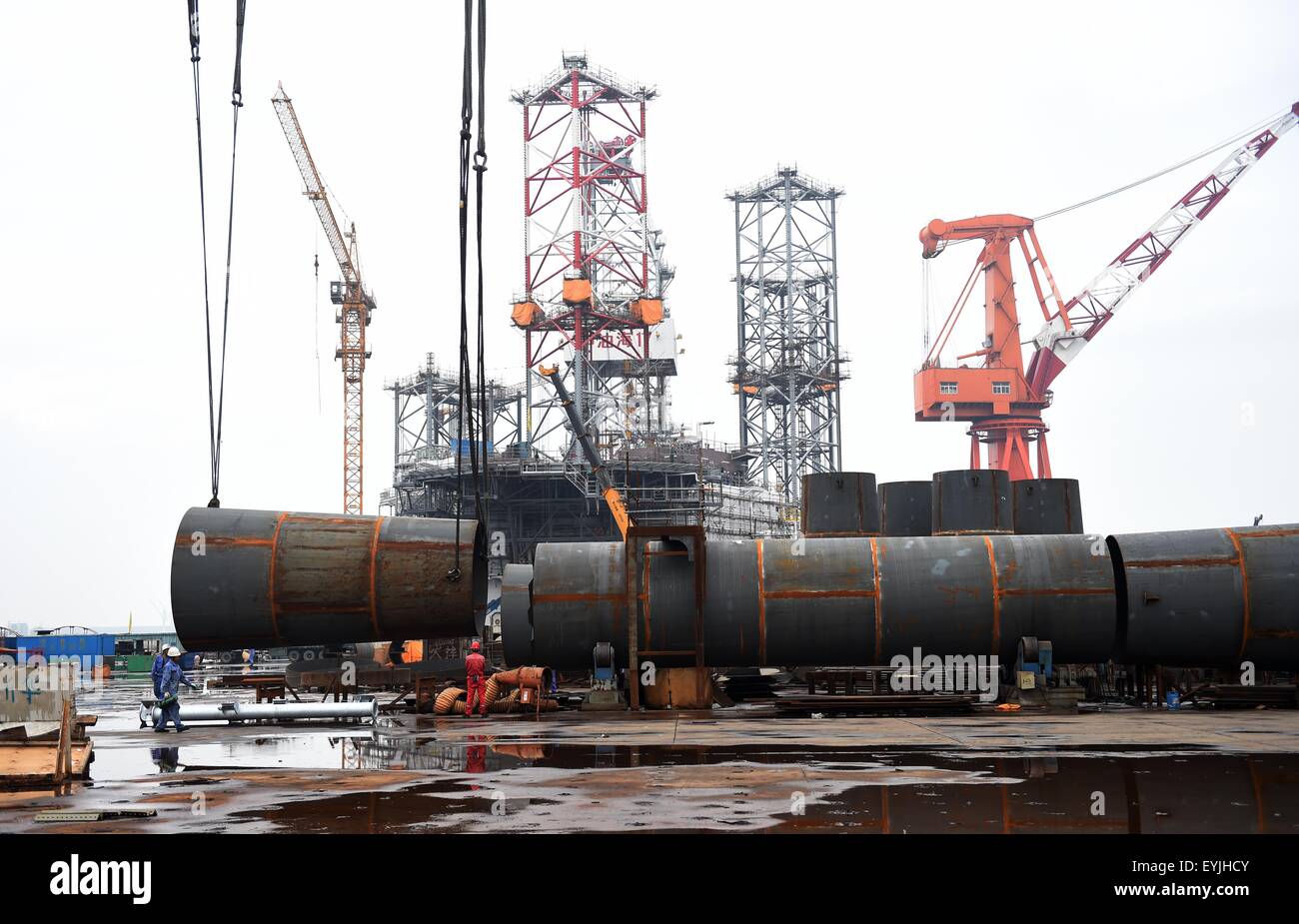 Dynamic positioning hi-res stock photography and images - Alamy