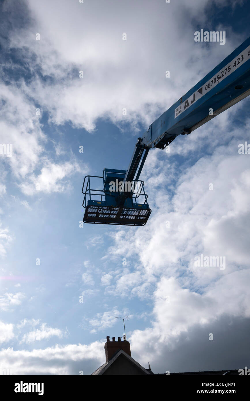 Mobile lift table hi-res stock photography and images - Alamy