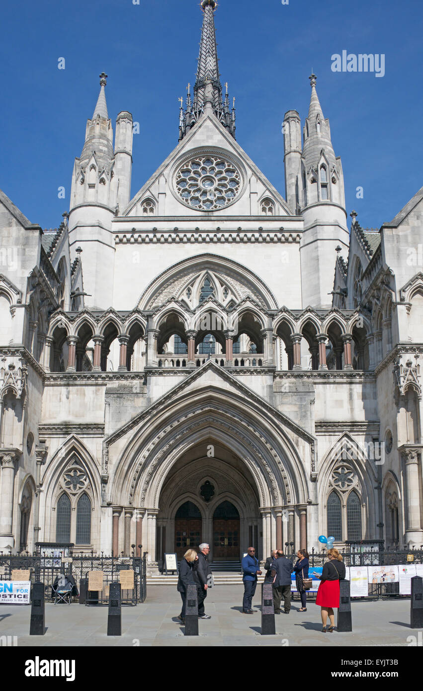 Entrance Royal Courts of Justice London England Stock Photo - Alamy