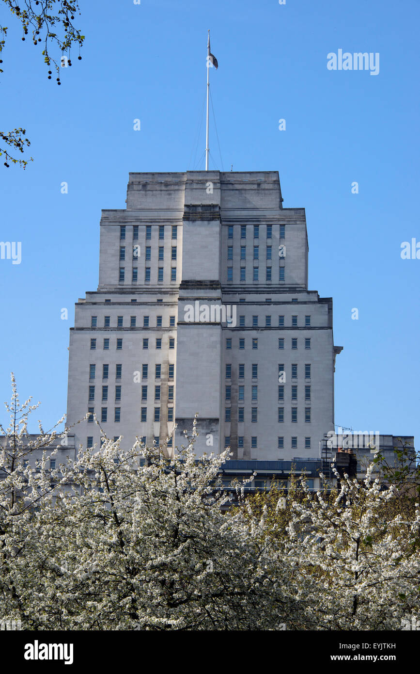 London university 1930s hi-res stock photography and images - Alamy