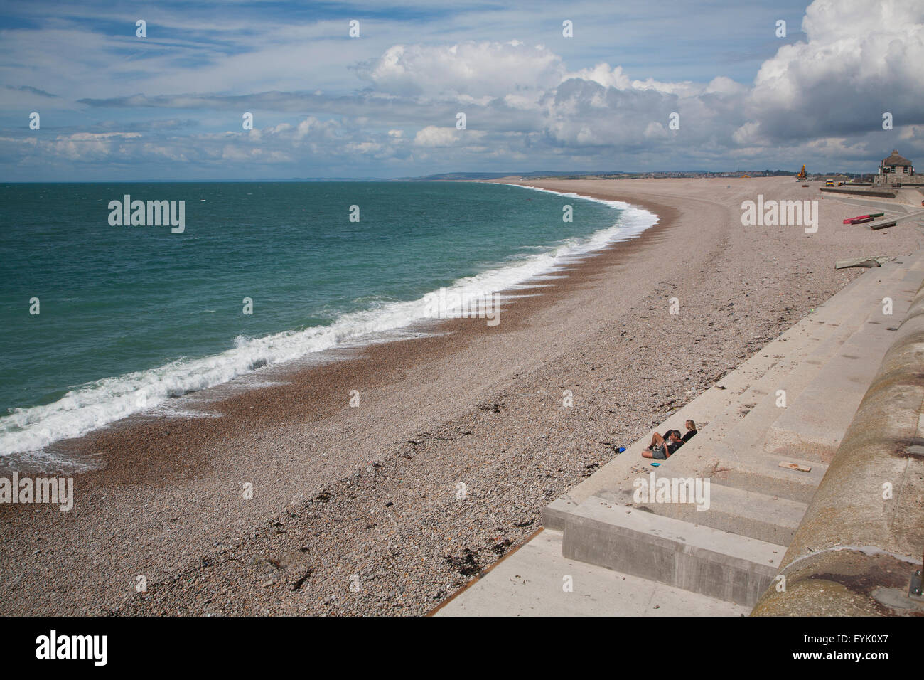 Shingle beach england hi-res stock photography and images - Alamy
