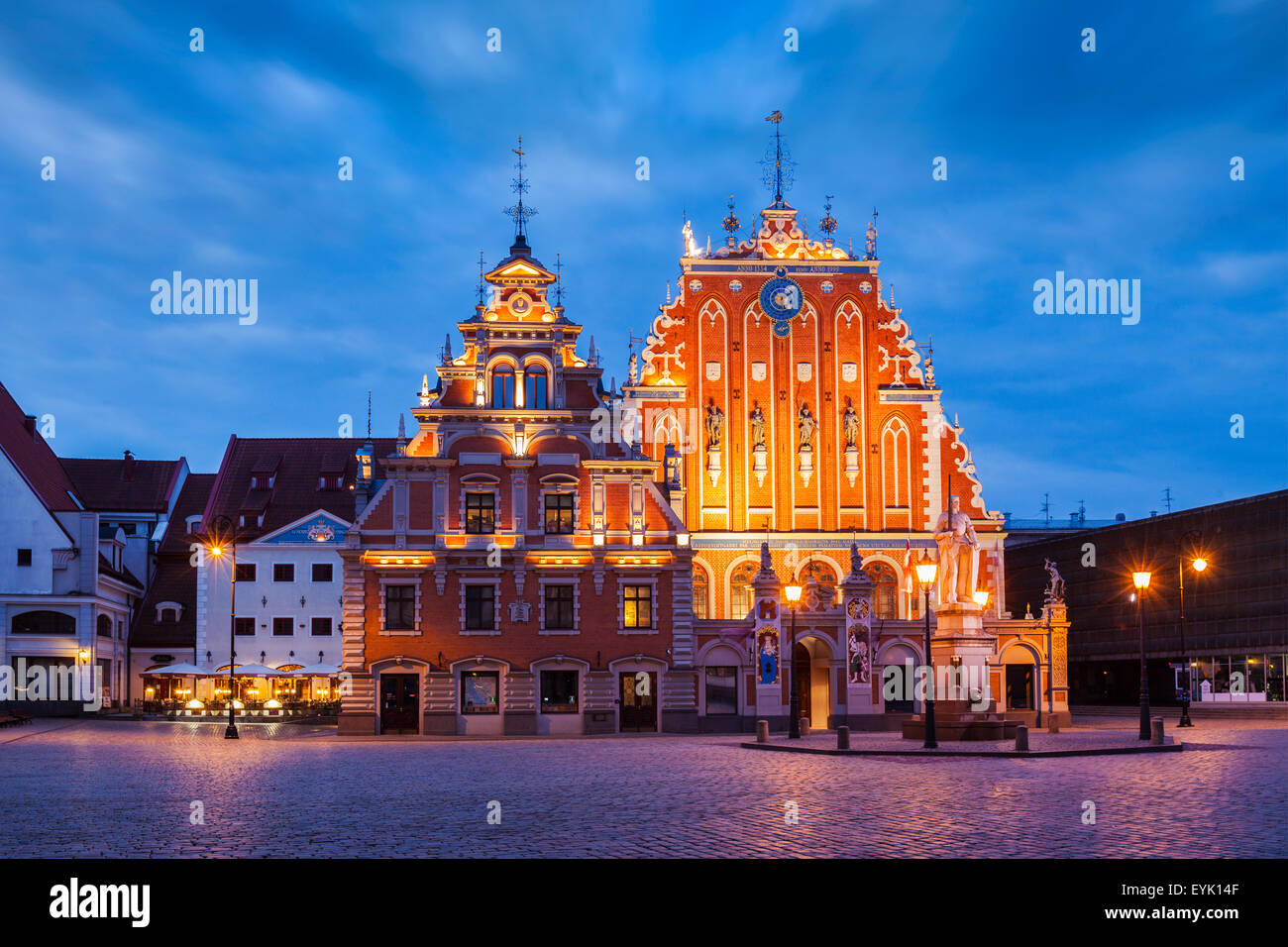 Illuminated roland statue town hi-res stock photography and images - Alamy