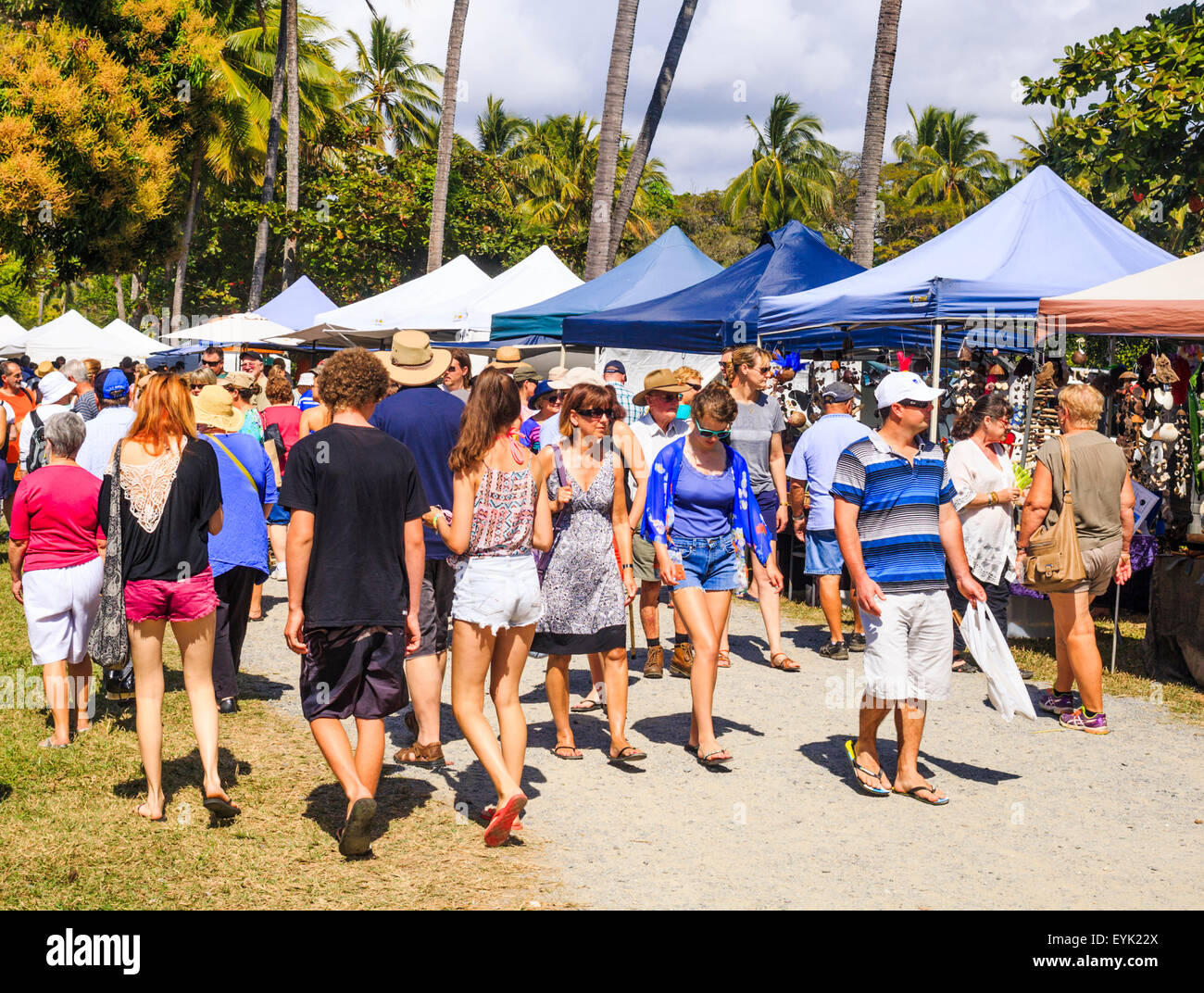 Port Douglas Sunday Markets. Port Douglas, Queensland Stock Photo - Alamy