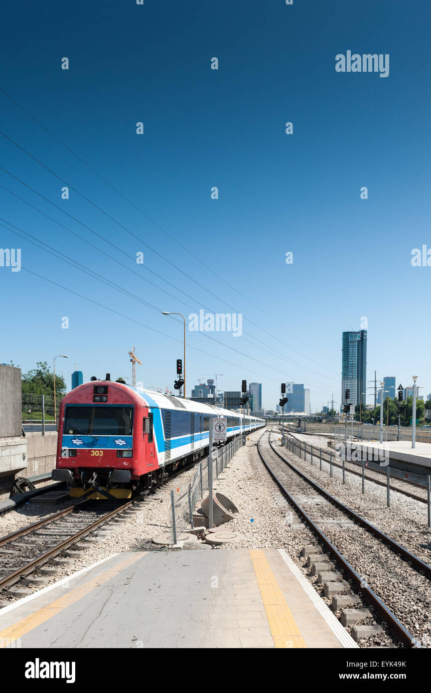 Israel railroad station hi-res stock photography and images - Alamy