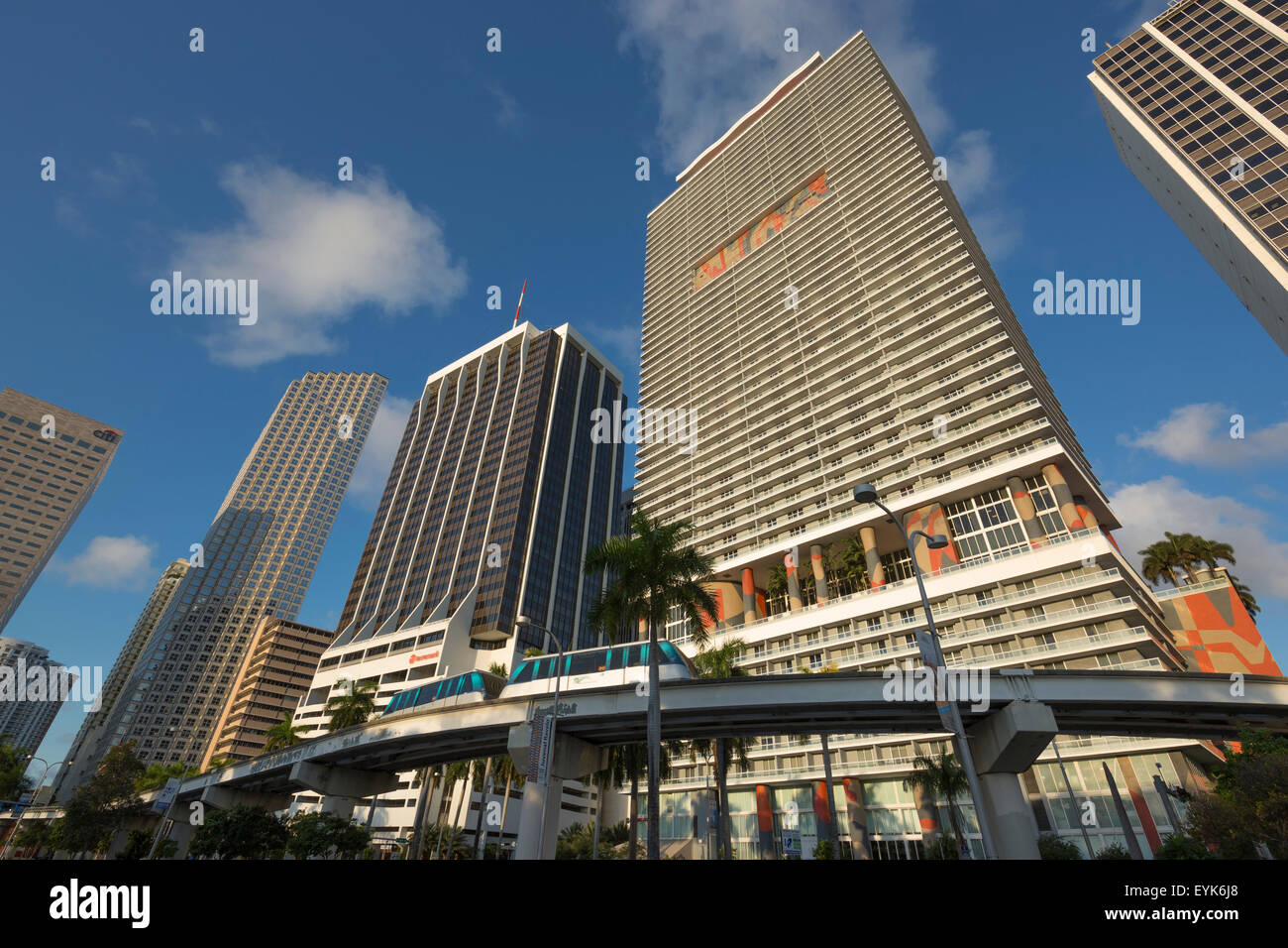 METROMOVER MONORAIL DOWNTOWN MIAMI FLORIDA USA Stock Photo - Alamy