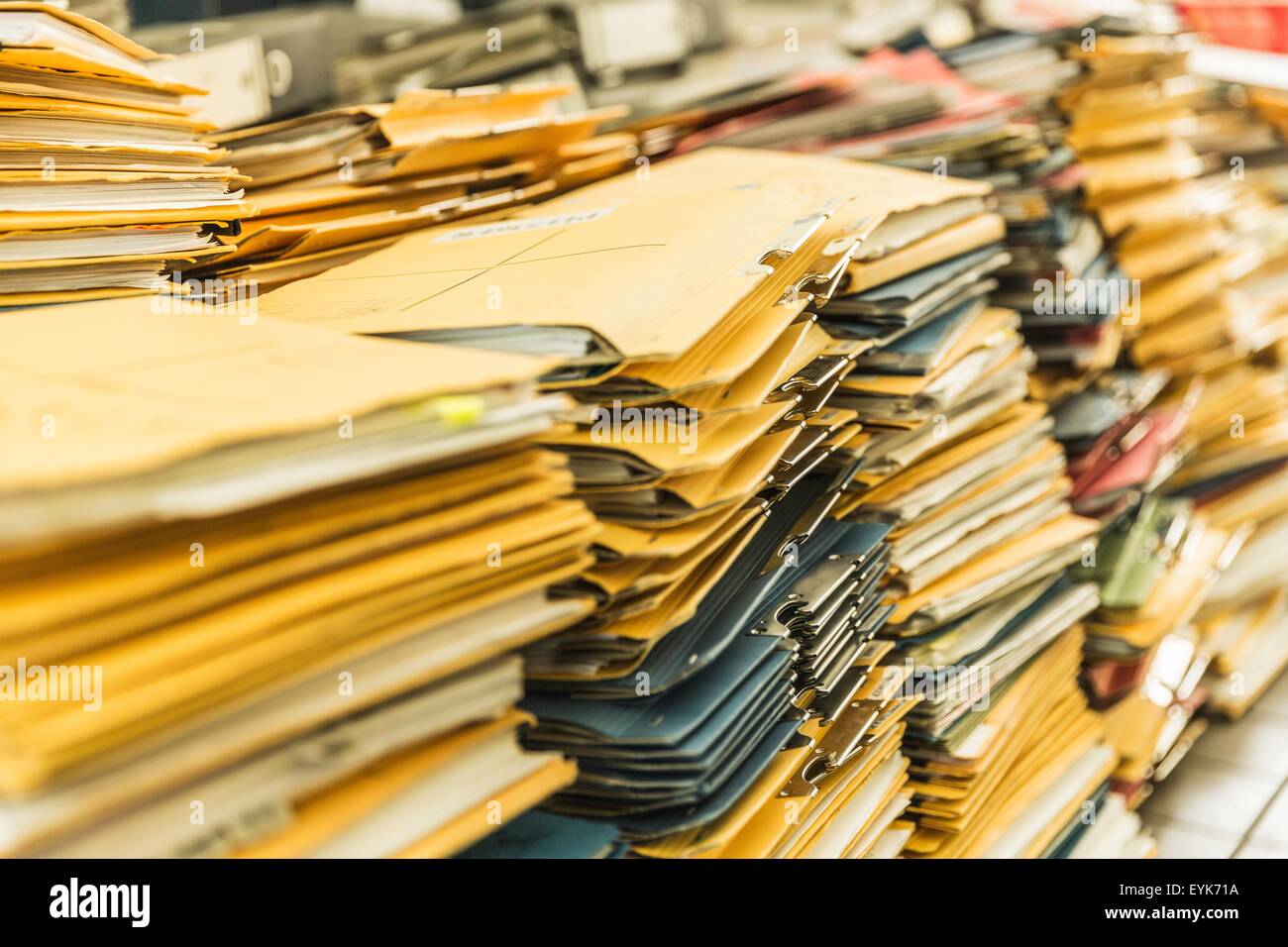 Messy file folder close up hi-res stock photography and images - Alamy