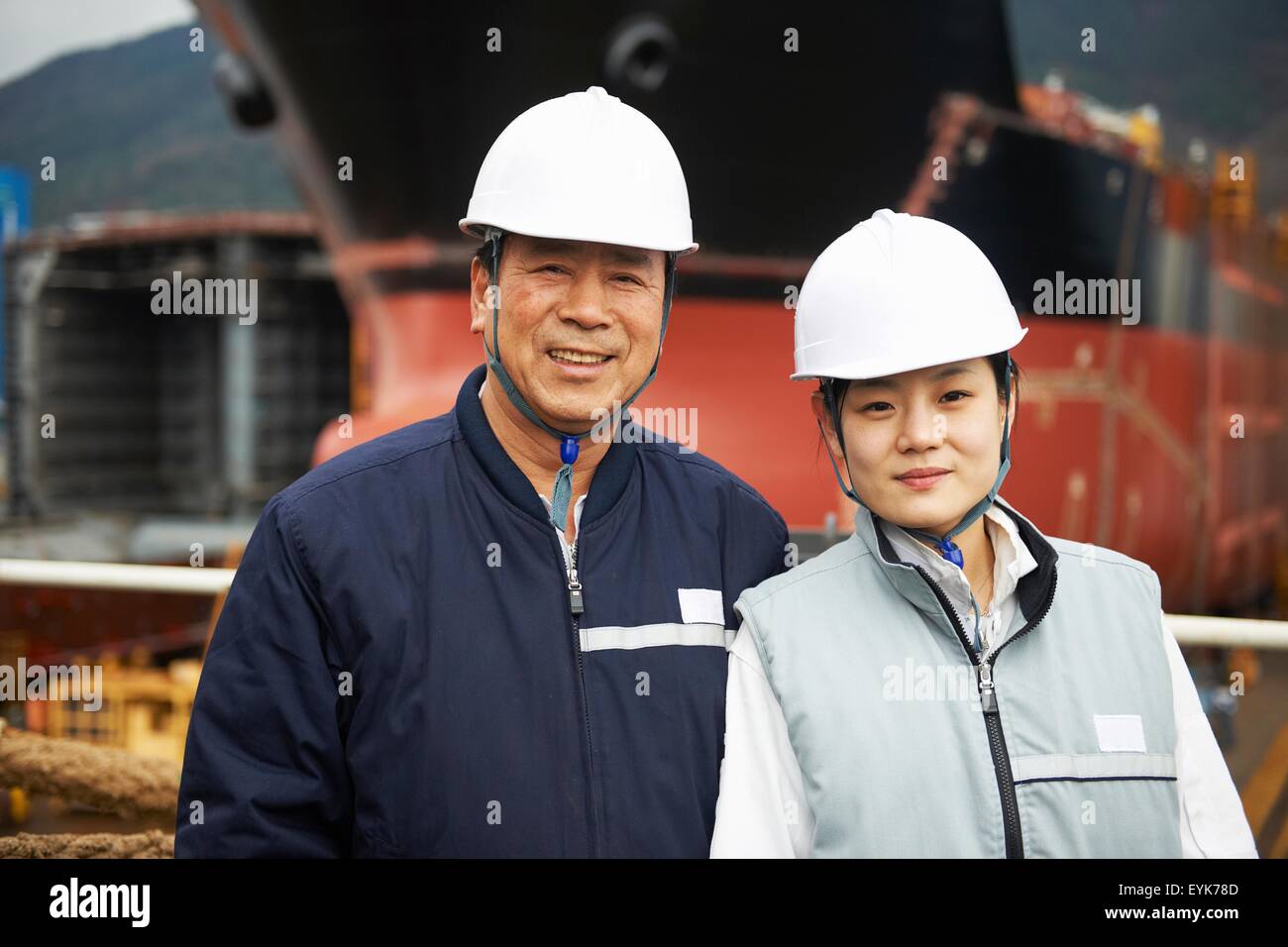 Korean shipyard hi-res stock photography and images - Alamy