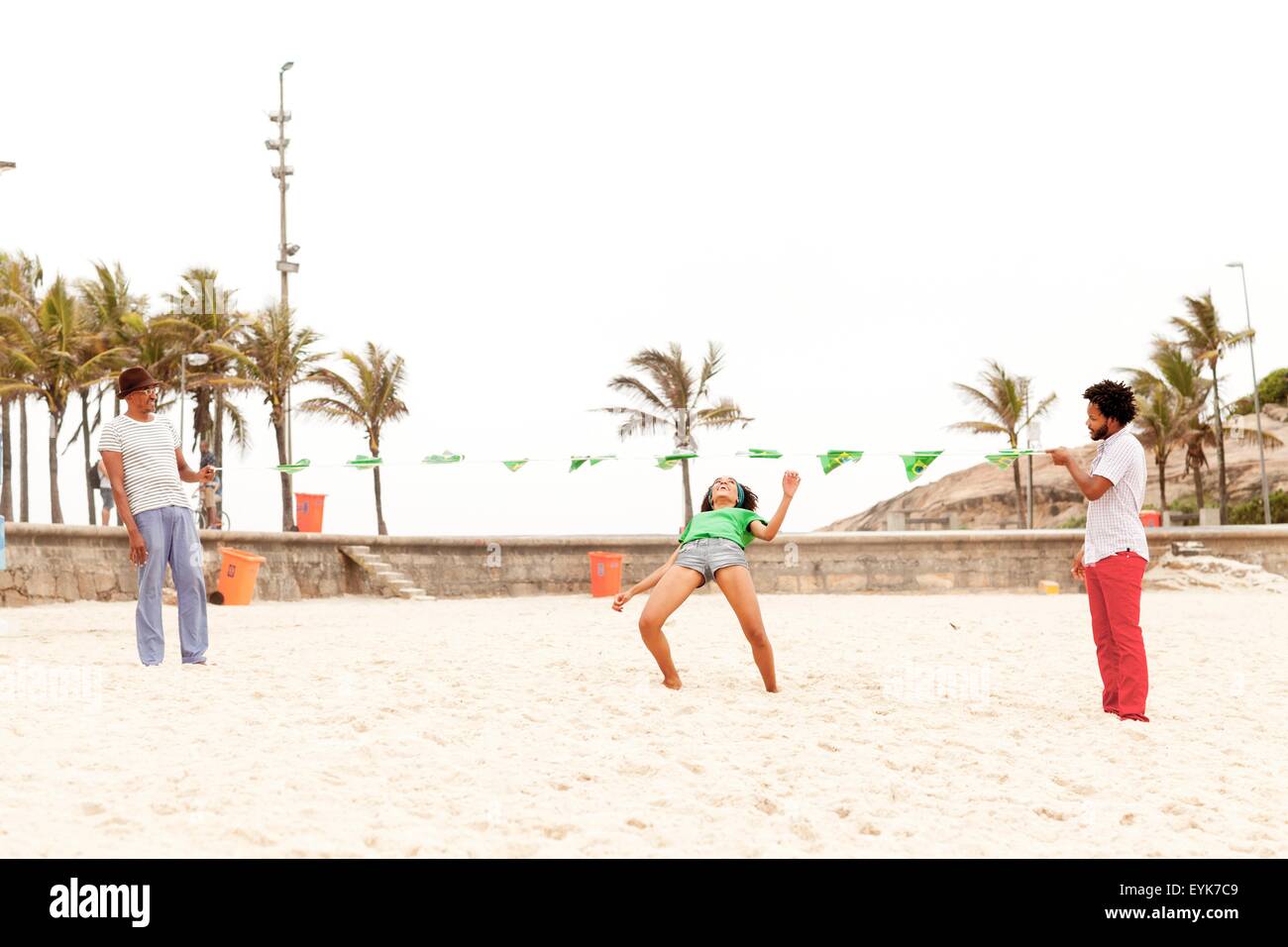 Brazil people dancing hi-res stock photography and images - Alamy
