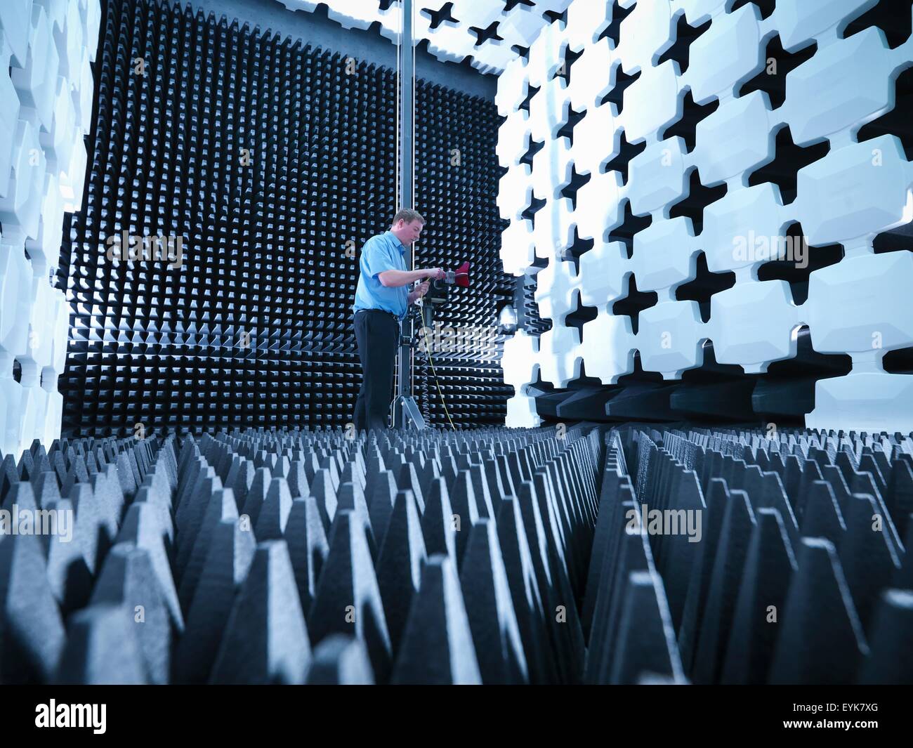 Emission testing hi-res stock photography and images - Alamy