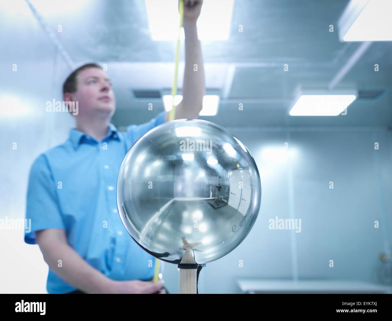 Measure the height hi-res stock photography and images - Alamy