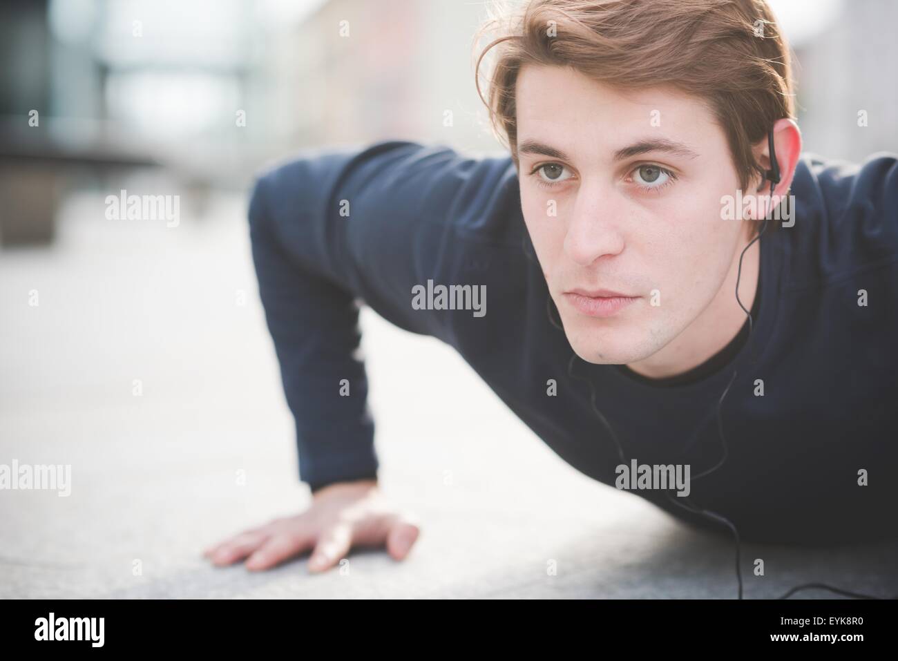 Well close square hi-res stock photography and images - Alamy