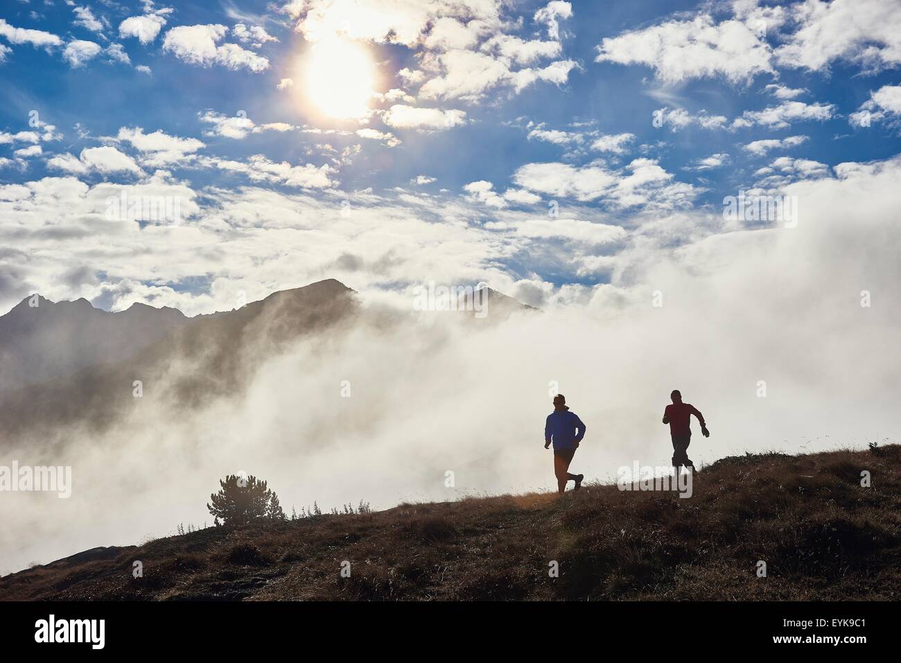 Two men trail running hi-res stock photography and images - Alamy