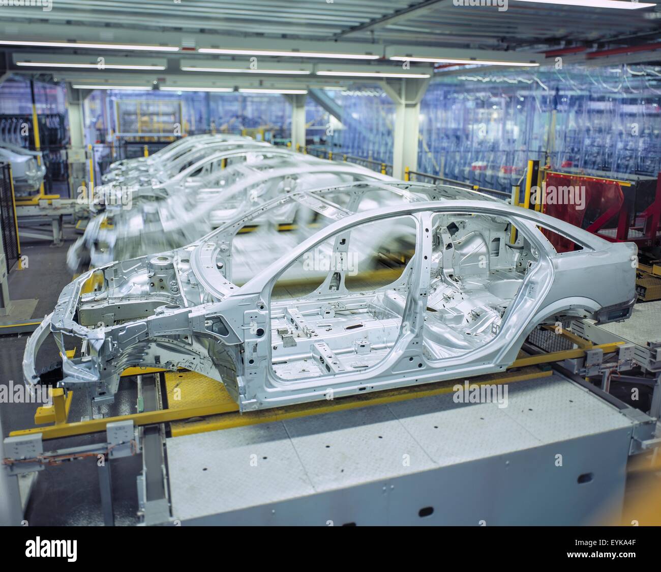 Car body in production hi-res stock photography and images - Alamy