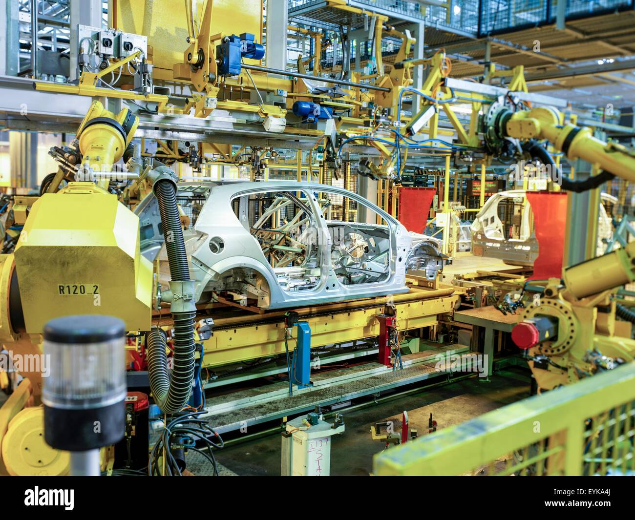 Car body in production hi-res stock photography and images - Alamy