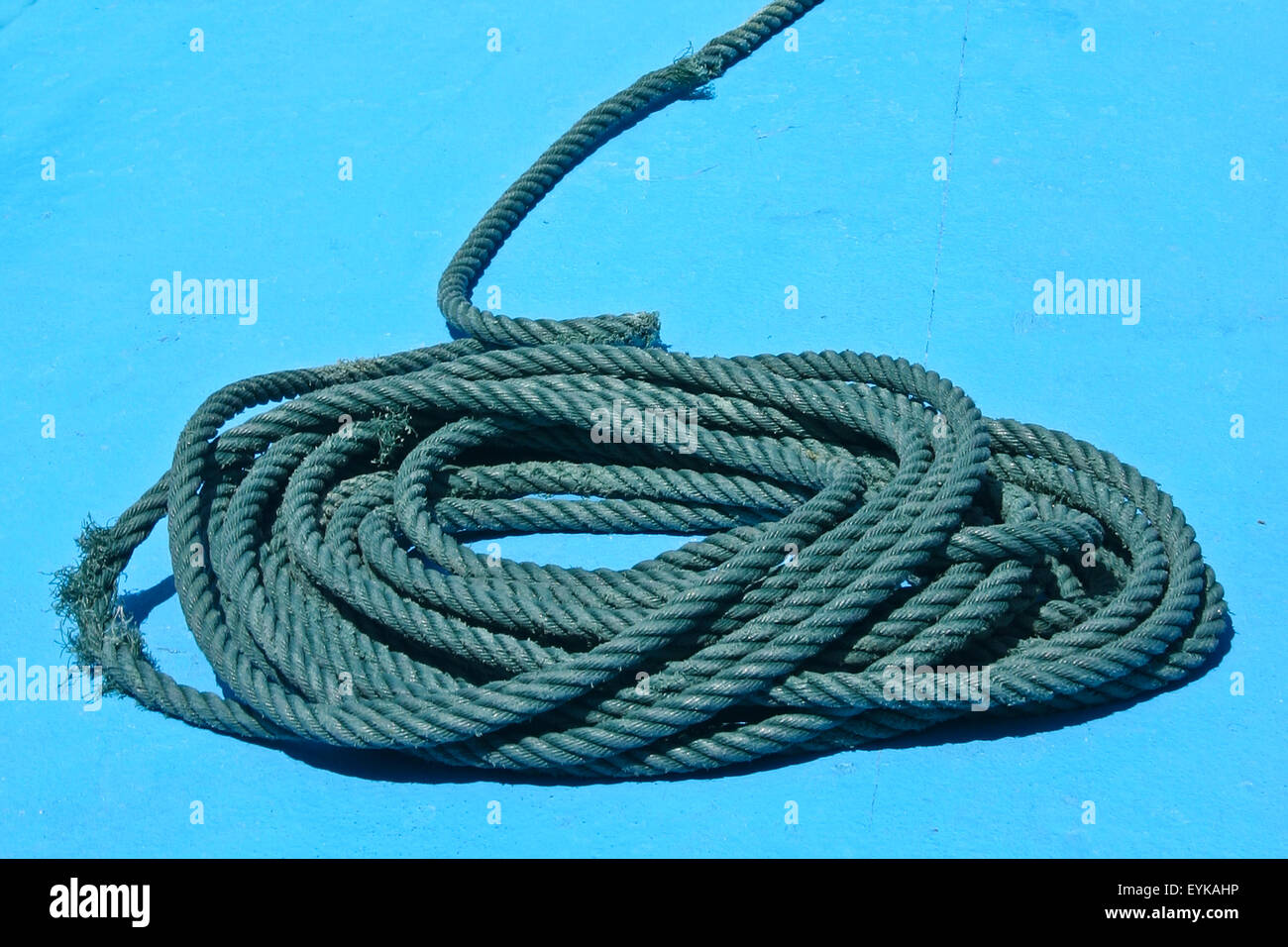 Rope on a boat details maldives islands Stock Photo - Alamy
