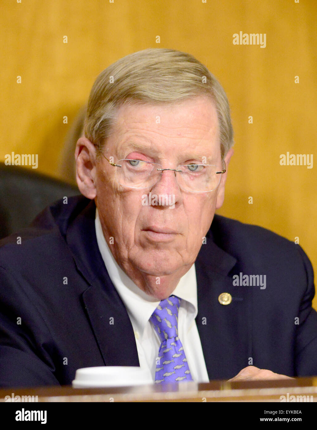 United States Senator Johnny Isakson (Republican of Georgia) listens to ...