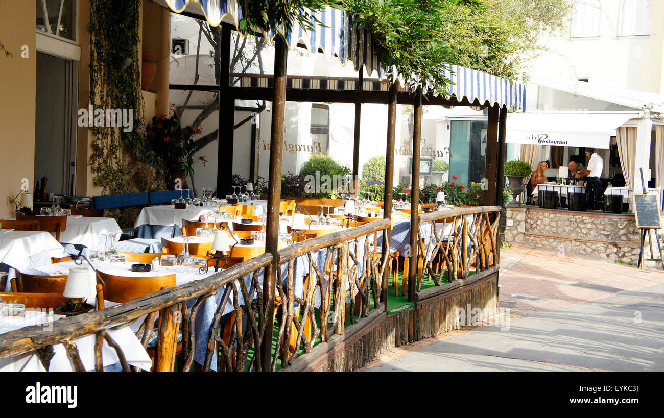 Capri italy cafe hi-res stock photography and images - Alamy