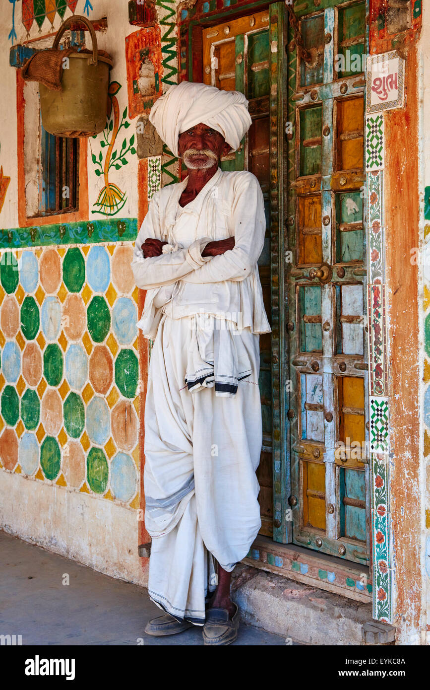 Rabari costume hi-res stock photography and images - Alamy