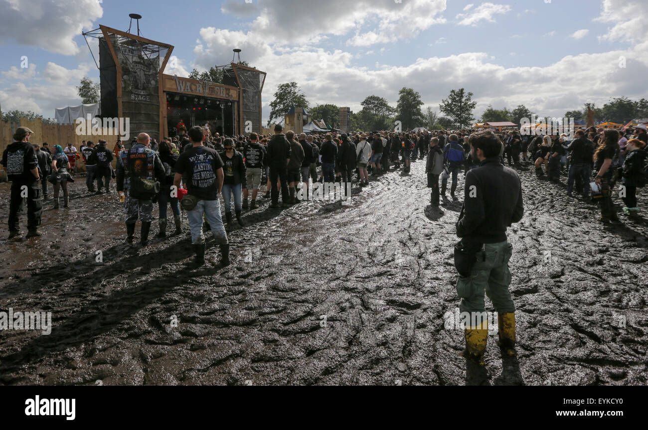Wacken, Germany. 31st July, 2015. Festivalgoers at the Wacken Open Air ...