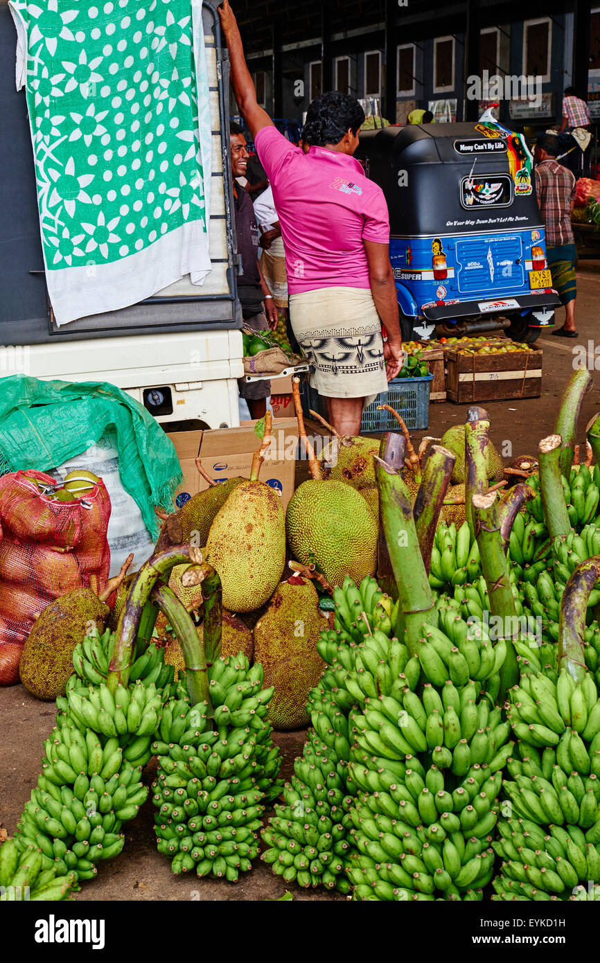 Sri Lanka, Ceylon, North Central Province, Dambulla, market, bananas ...