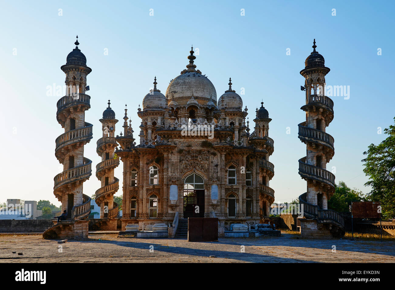 India, Gujarat, Junagadh, Mahabat Maqbara, Vizir mausoleum, 19 century ...