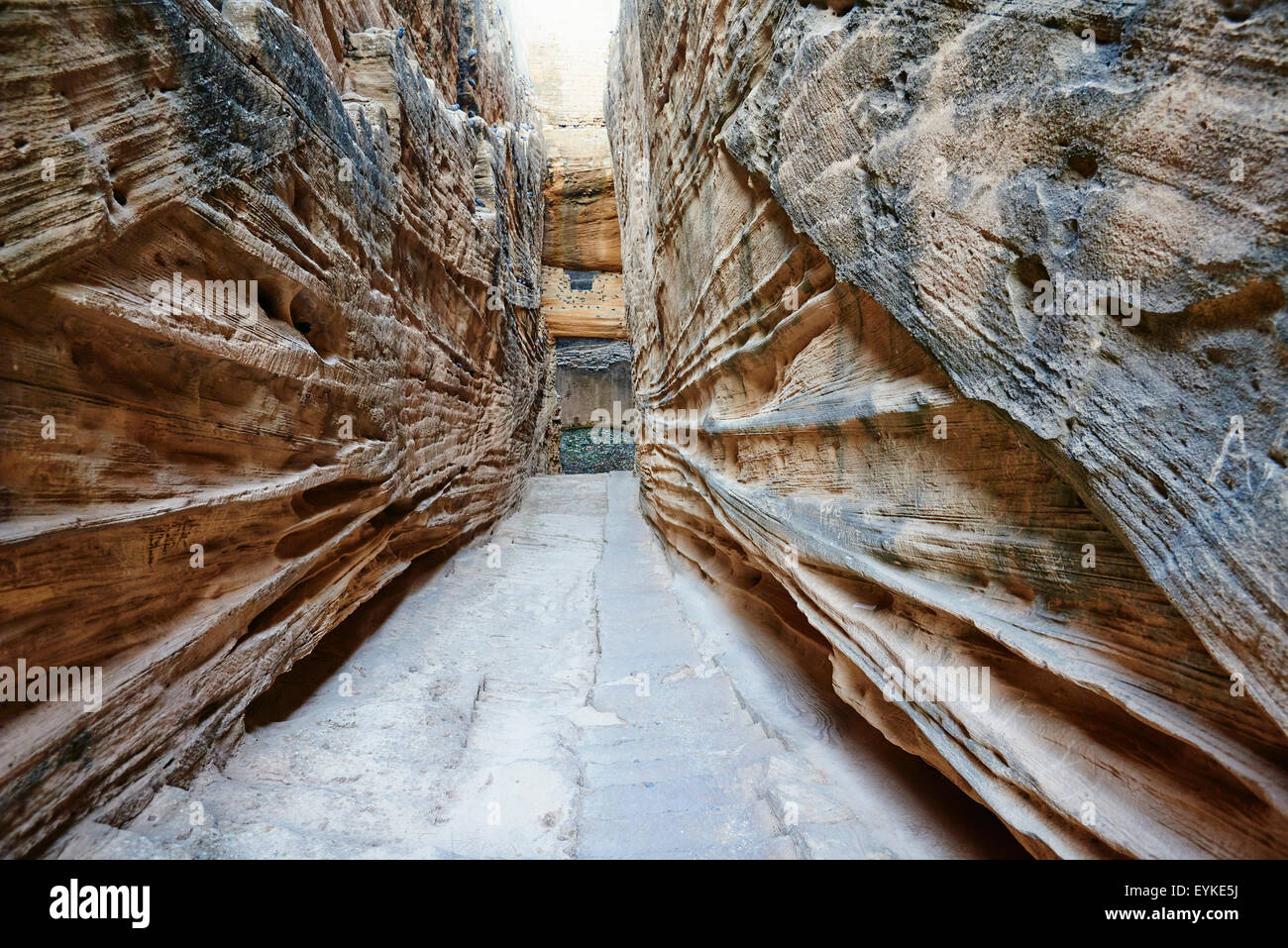 India, Gujarat, Junagadh, Uparkot fort, Adi Kadi Vav well Stock Photo ...