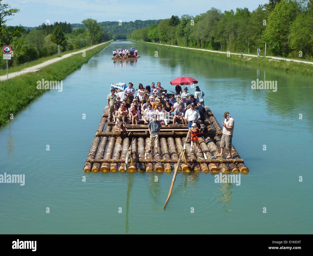 Germany, Upper Bavaria, the Isar, raft journey with Wolfratshausen ...