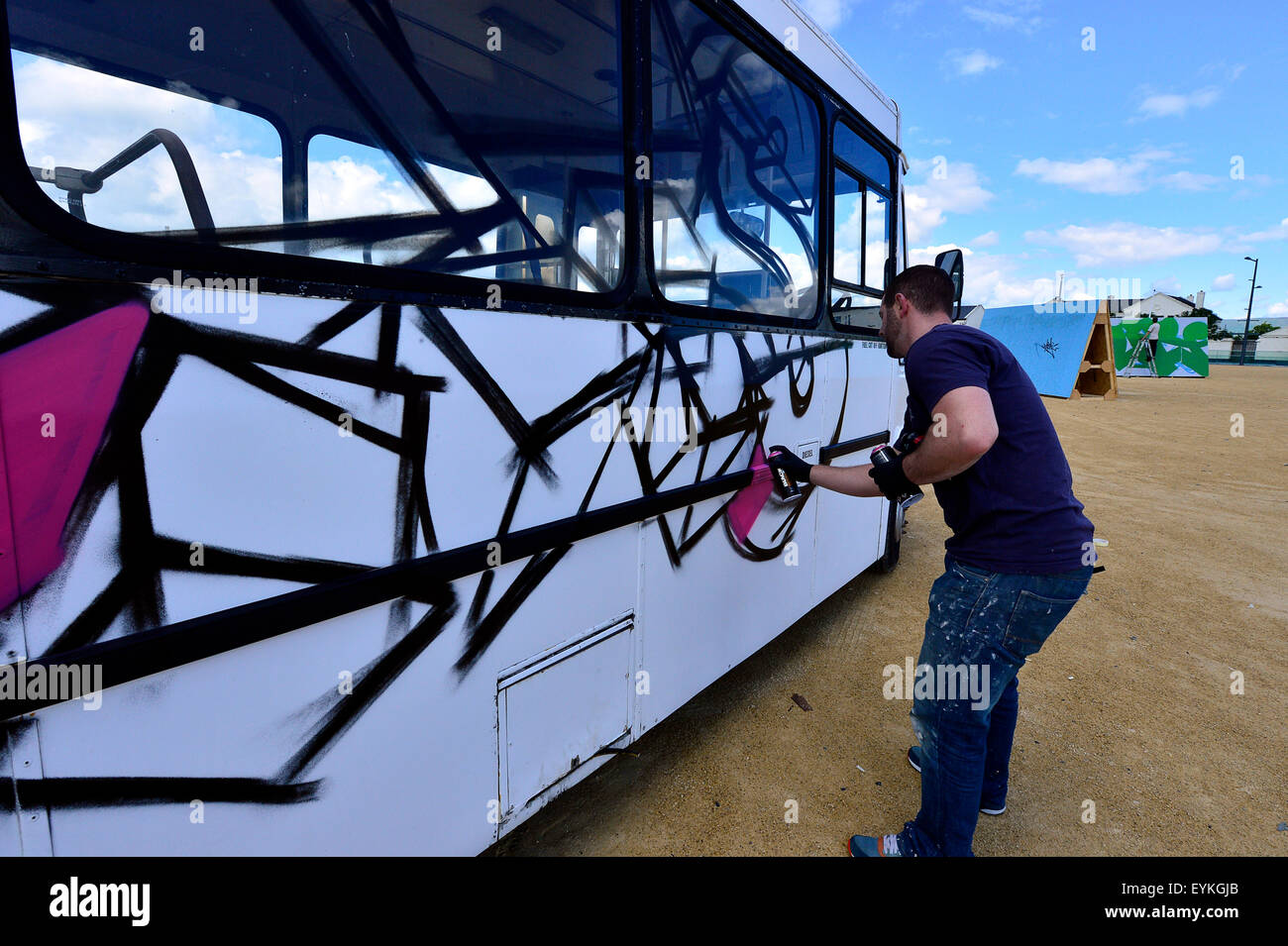 Irish graffiti bus hi-res stock photography and images - Alamy