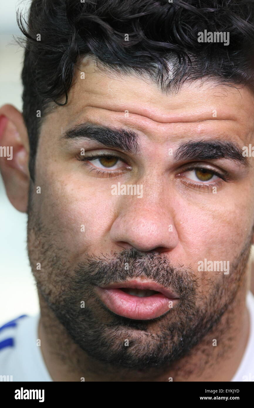 Spanish international striker hi-res stock photography and images - Alamy