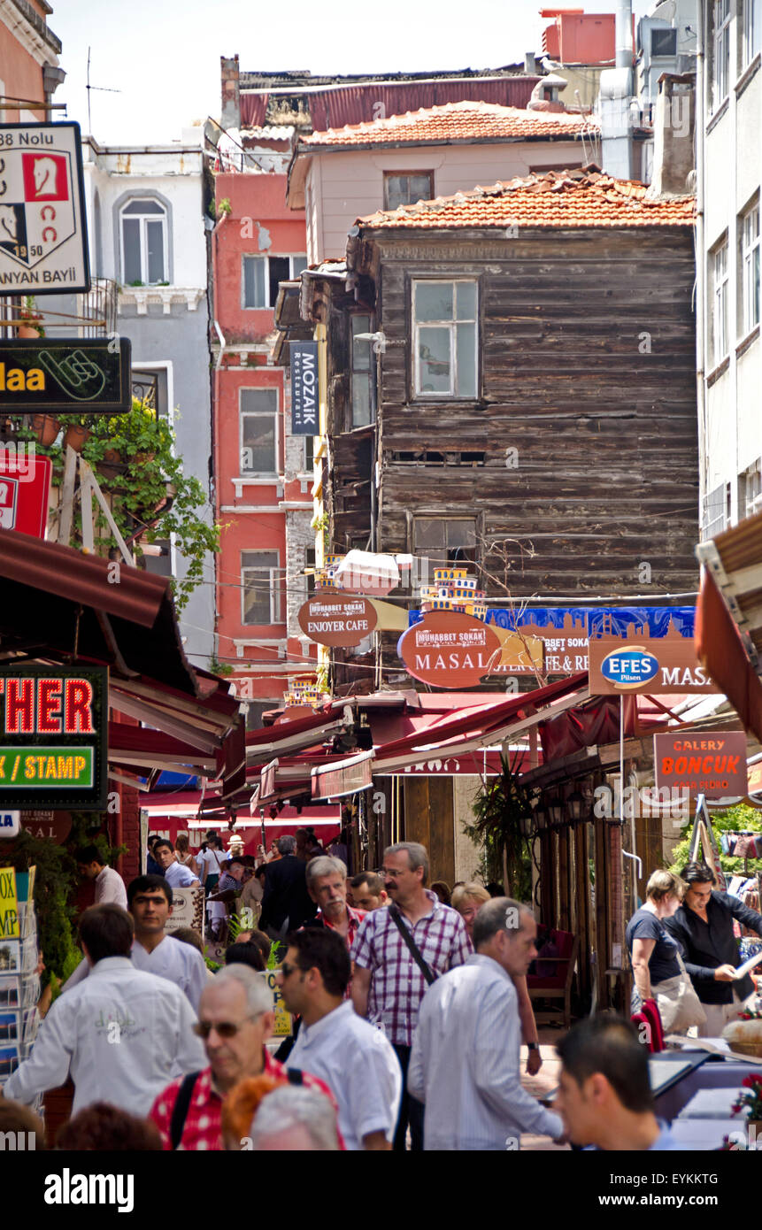 Turkey istanbul timber houses hi-res stock photography and images - Alamy