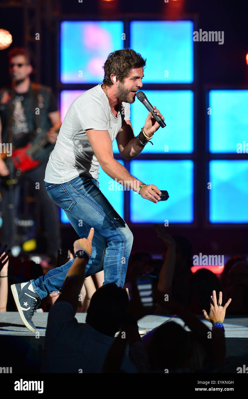 Country music star Thomas Rhett performs at the Coral Sky Amphitheatre ...