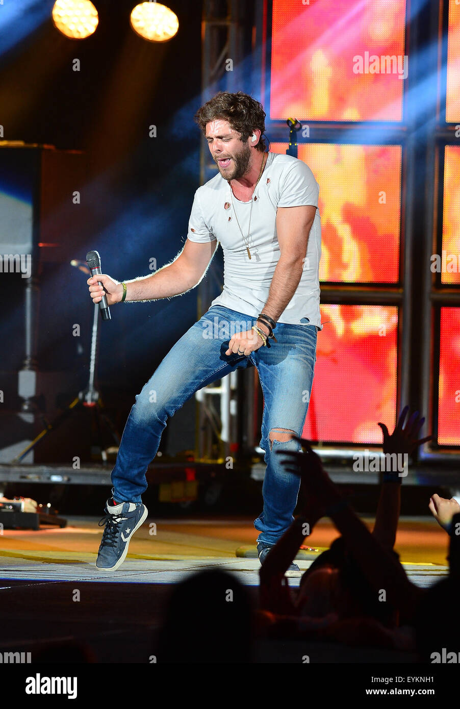 Country music star Thomas Rhett performs at the Coral Sky Amphitheatre ...