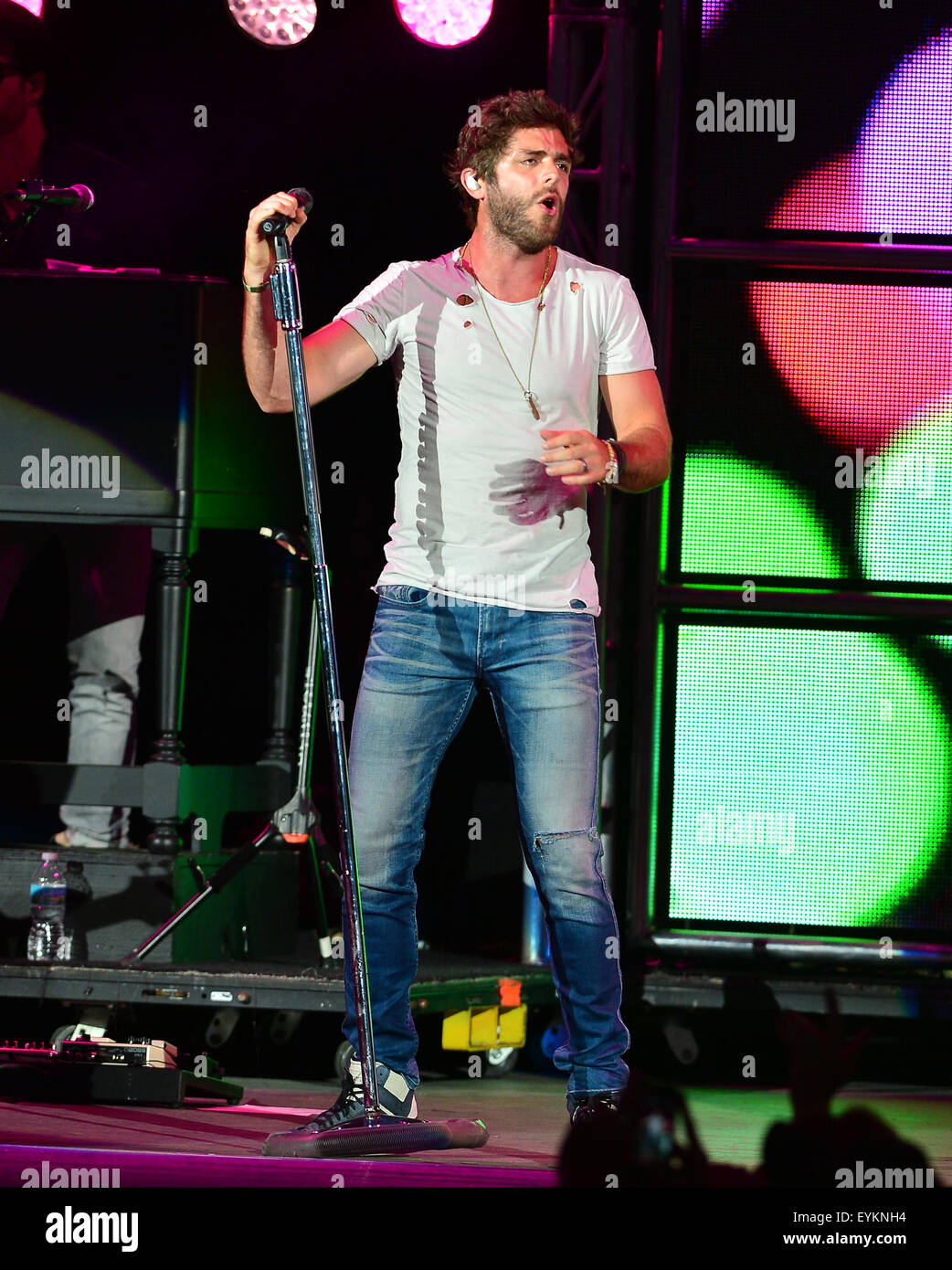 Country music star Thomas Rhett performs at the Coral Sky Amphitheatre ...