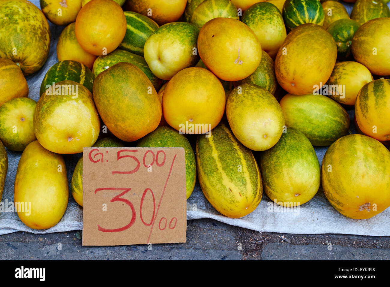 Kandy market hi-res stock photography and images - Alamy