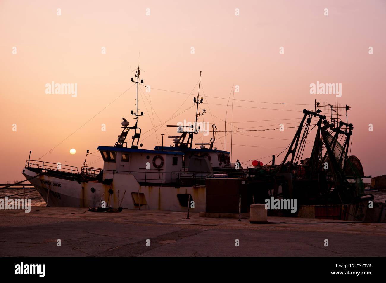 Fish trawler at harbour of marsala, Sicily, Italy Stock Photo - Alamy