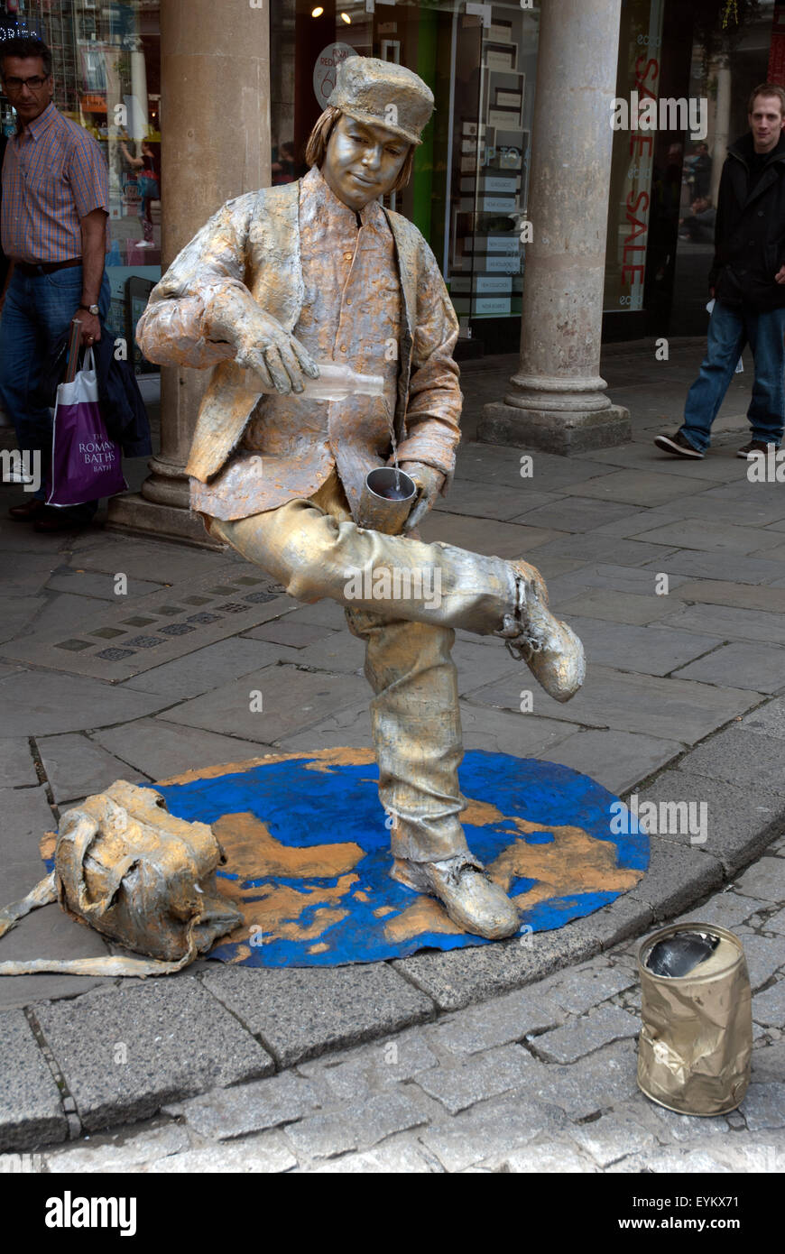 Living statue balancing on one leg in the centre of Bath, Bath Spa ...