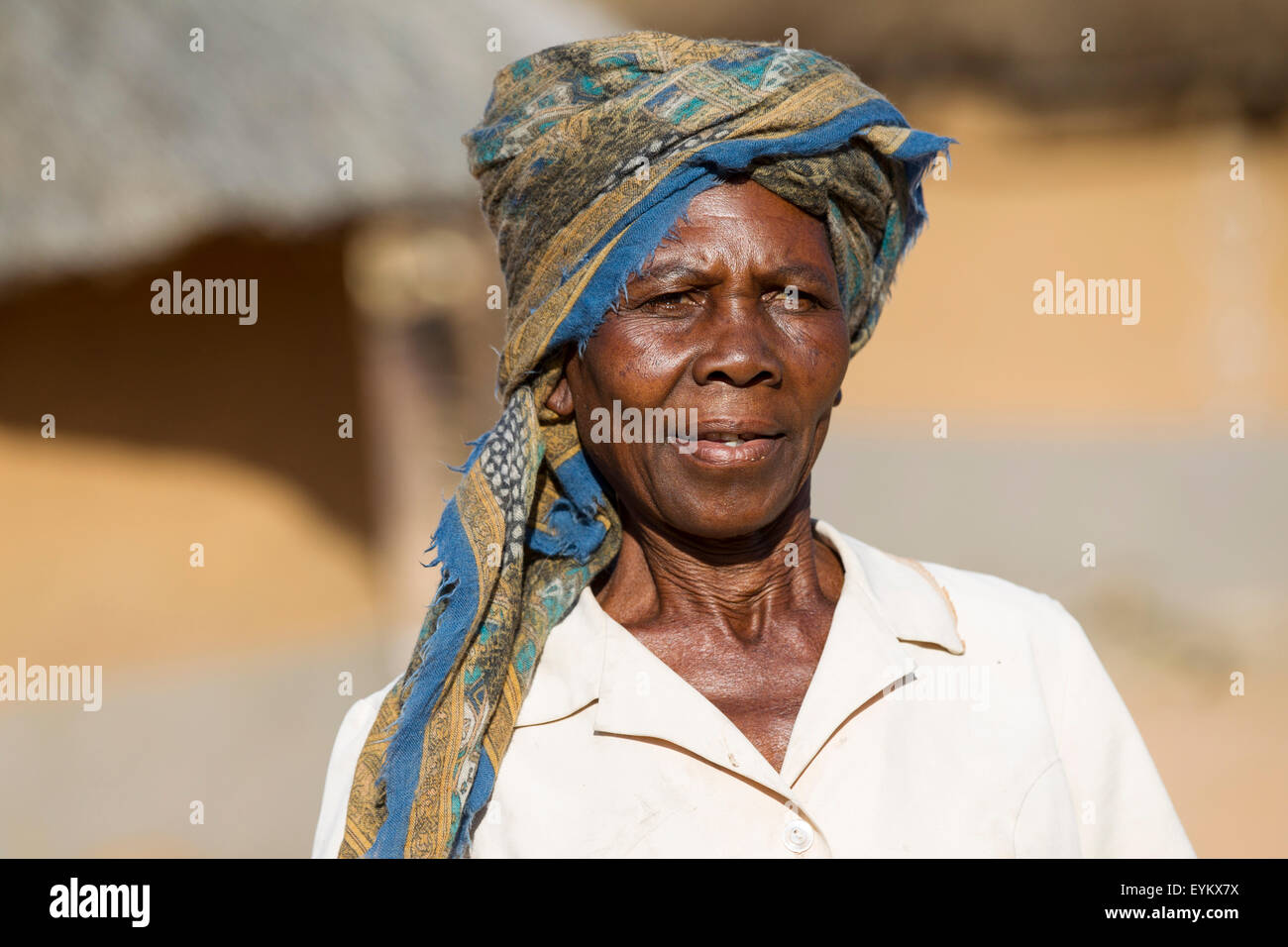Zimbabwe woman village hi-res stock photography and images - Alamy