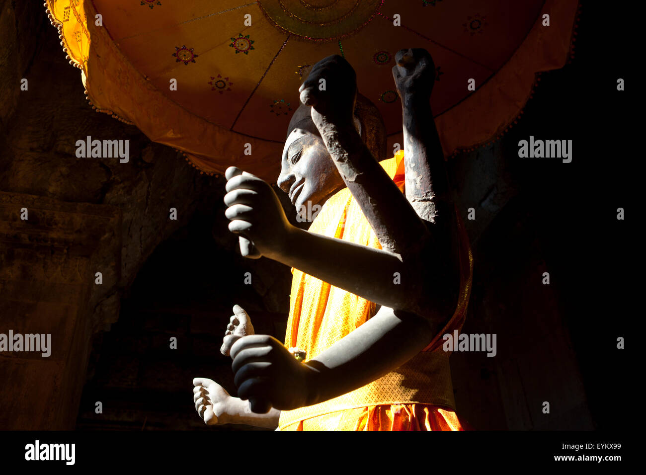 Cambodia, region of Angkor, temple layout Angkor Wat, Buddha statue ...