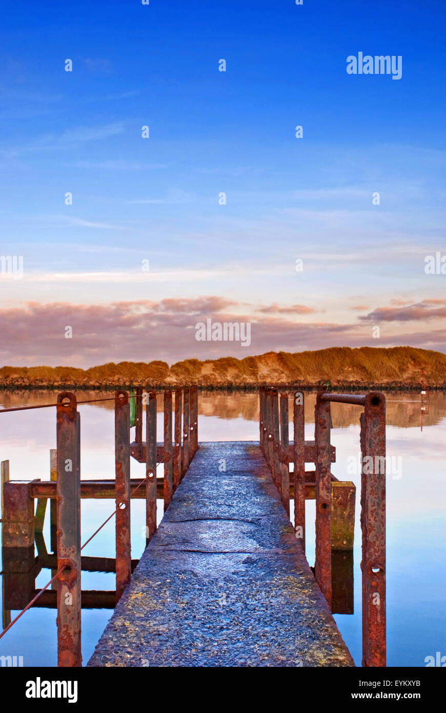Derelict river jetty hi-res stock photography and images - Alamy