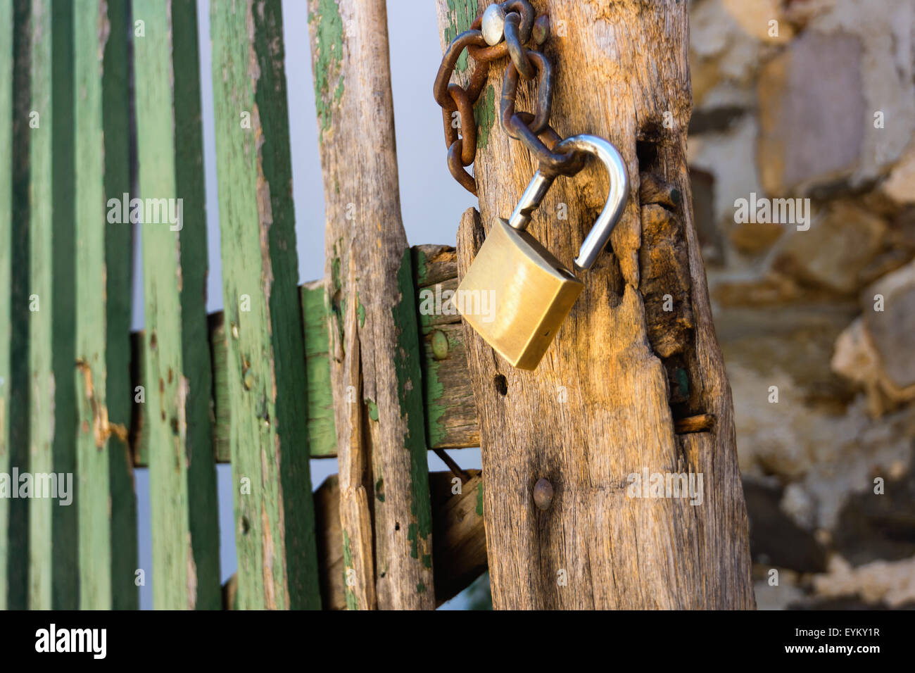Gate, padlock, open Stock Photo - Alamy