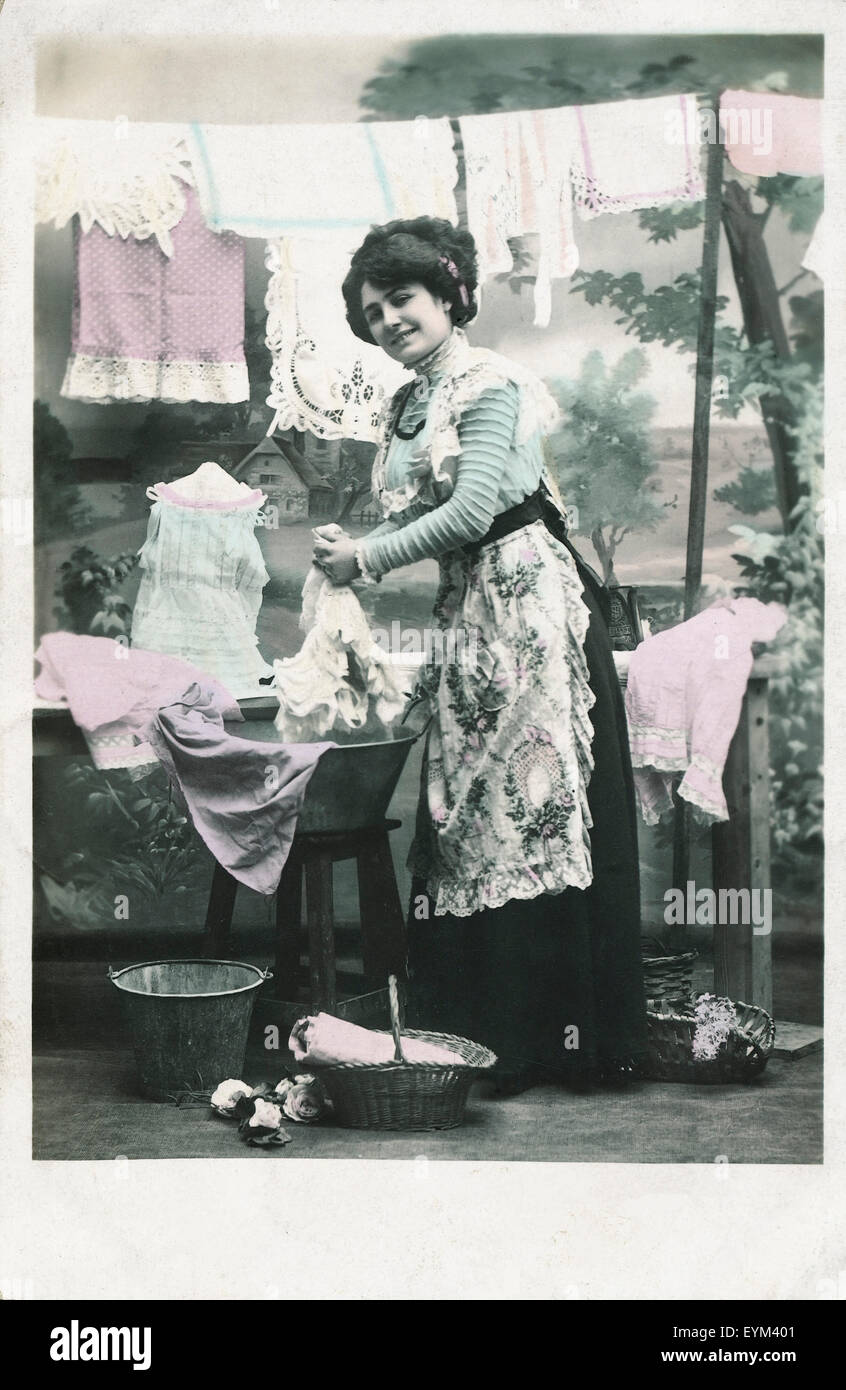 Woman vintage washing hi-res stock photography and images - Alamy
