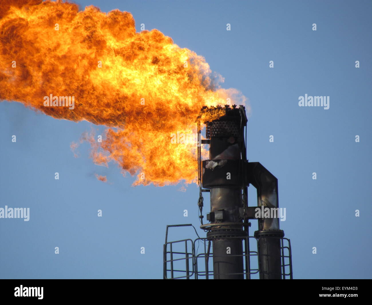 Burning oil tanks oil refinery hi-res stock photography and images - Alamy