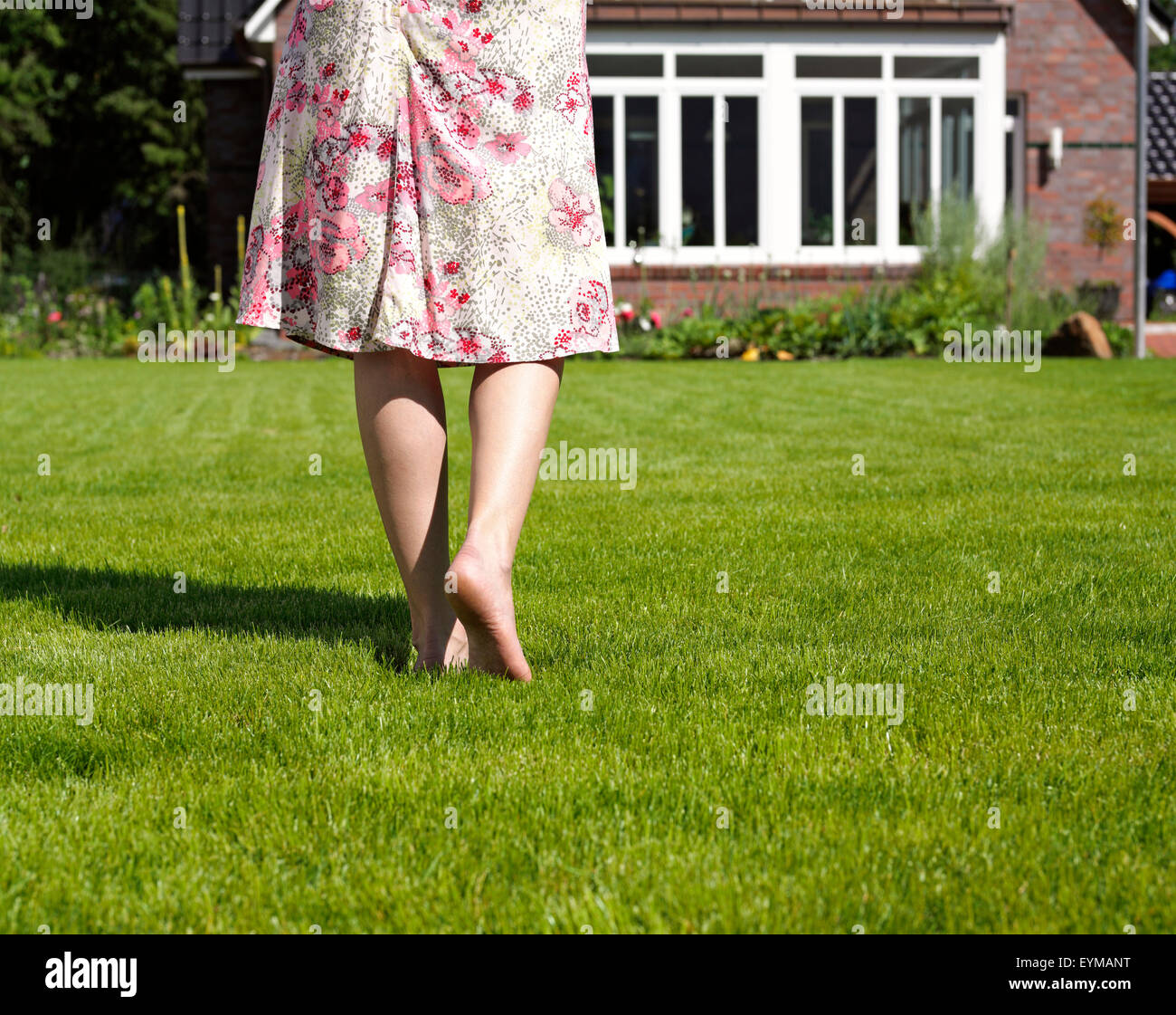 Woman feet step hi-res stock photography and images - Alamy