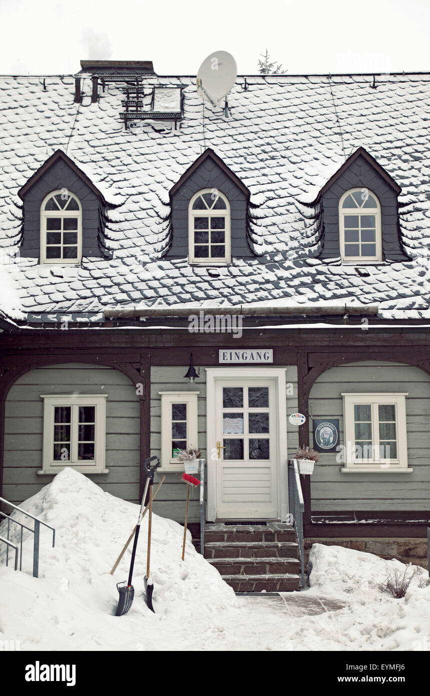 Snowbound entrance hi-res stock photography and images - Alamy