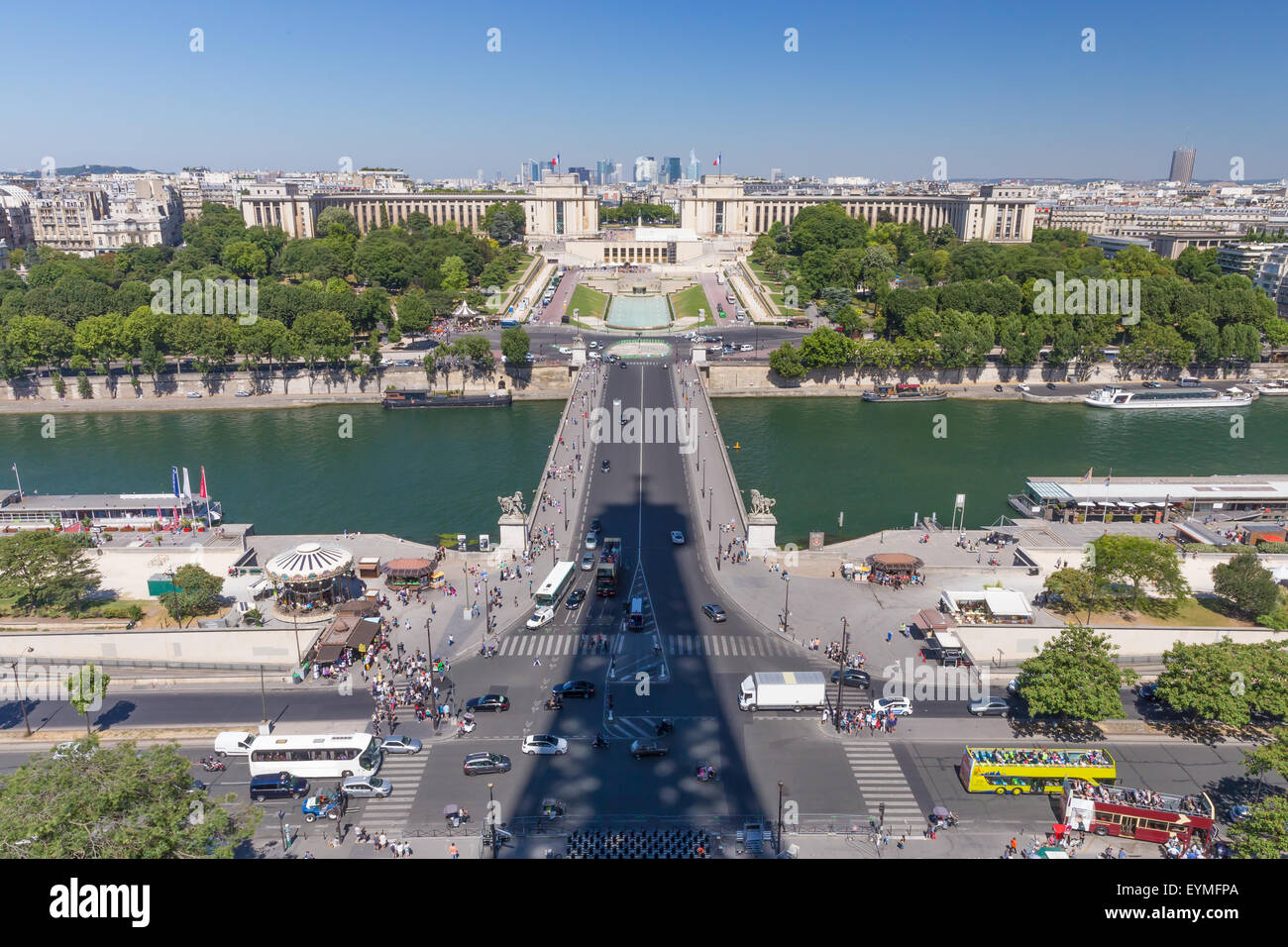 Shadow of the Eiffel Tower perfectly aligned on the Alma Bridge Across ...